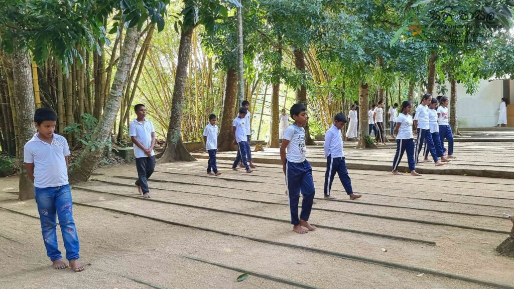 Mindfulness for Nahalla Sri Sumangala Daham Pasala - Sati Pasala or How ...